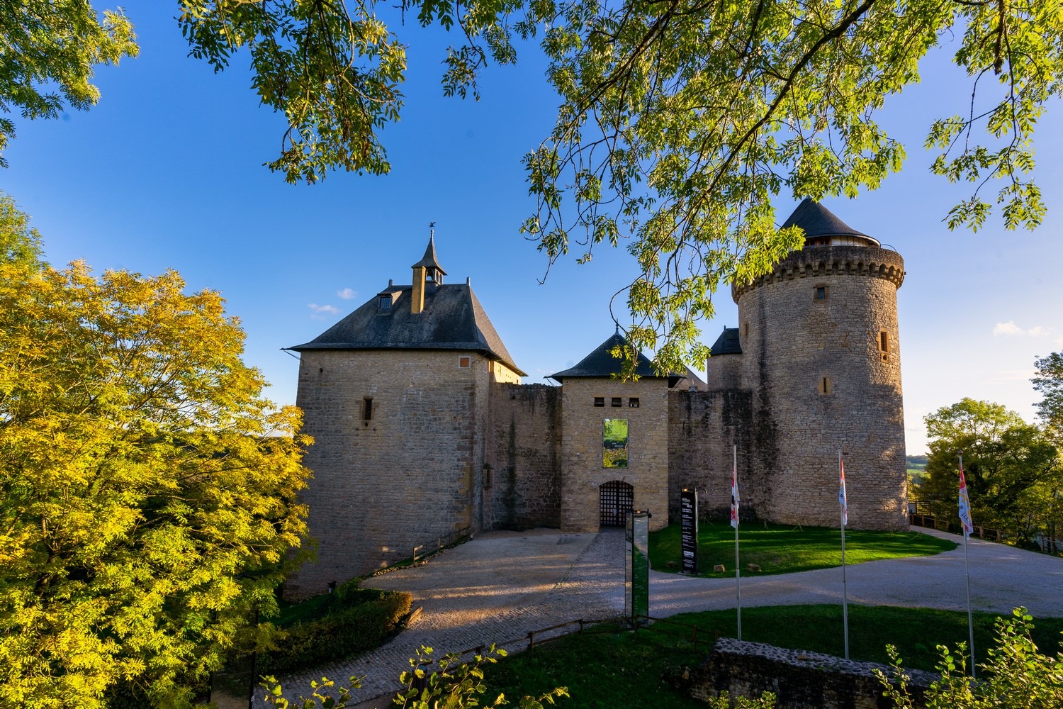 Histoire du Château de Malbrouck à Manderen - BLE Lorraine