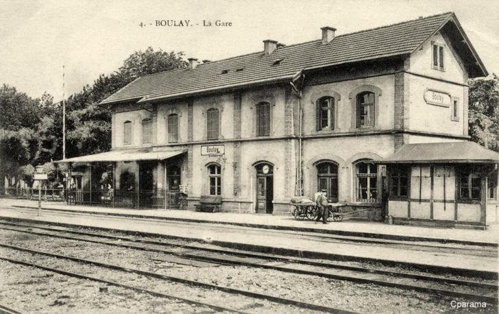 Un panneau souvenir installé à la Gare de Boulay-Moselle - BLE Lorraine