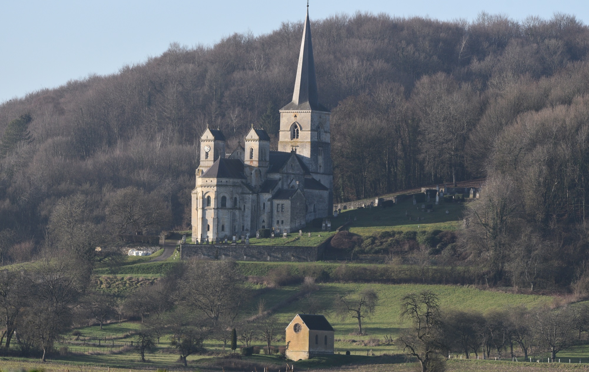 Sculptures d’Adam et Eve à Mont-devant-Sassey - BLE Lorraine